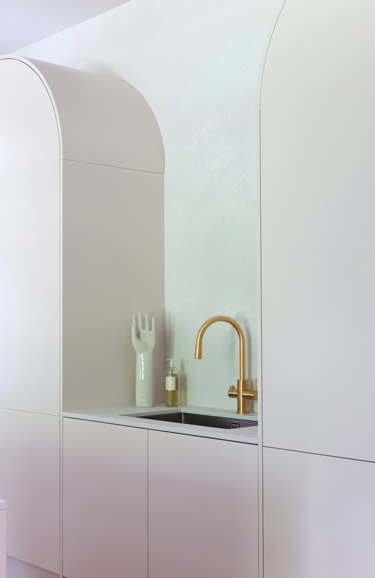 4011 Cloudburst Concrete Mineral Benchtop Surface| Caesarstone Studio