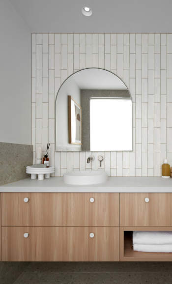 4011 Cloudburst Concrete Mineral Benchtop Surface| Caesarstone Studio